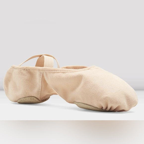Bloch | Shoes | Bloch S26l New Canvas Girls Sz 45 B Womens 65 Split Toe ...